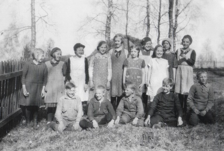 Skolfoto Västorp klass 3-6.jpg?w=768