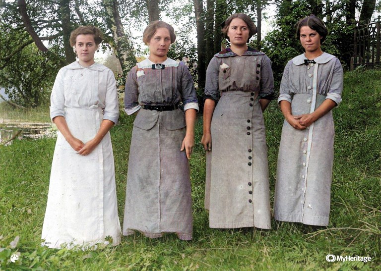 Signe Axelsson Kerstin Larsson Eivor Westergren g. Lindqvist Olga ...