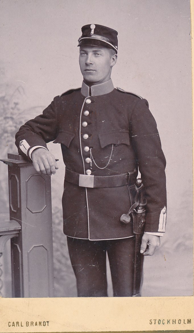 H 017. OKÄND, bild från Herta Cardells album, Valsjö Närkesberg