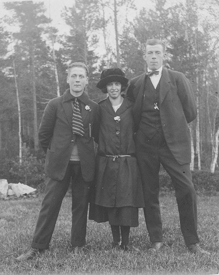 Fr.v. 1) Otto Engdahl 2) Okänd 3) Sanfrid Andersson, Hult..jpg?w=768