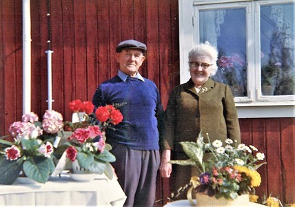 Ivar och Signe Karlsson, Signeborg Kårberg